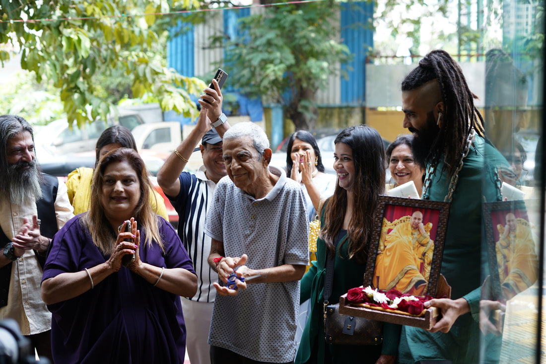 Contact – Kavith Sainaani Store